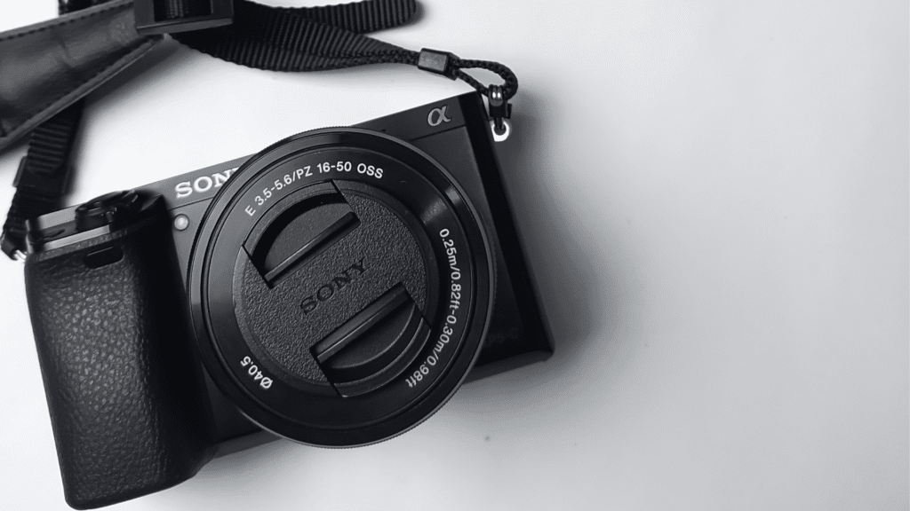 What is a Mirrorless Camera? And is it the BEST camera?